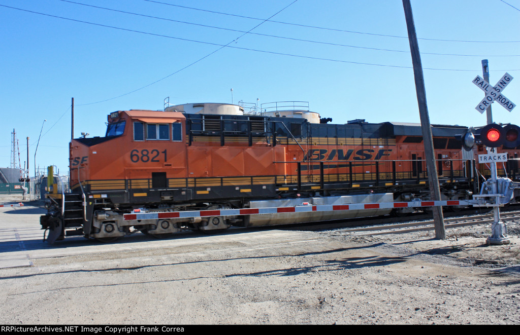 BNSF 6821